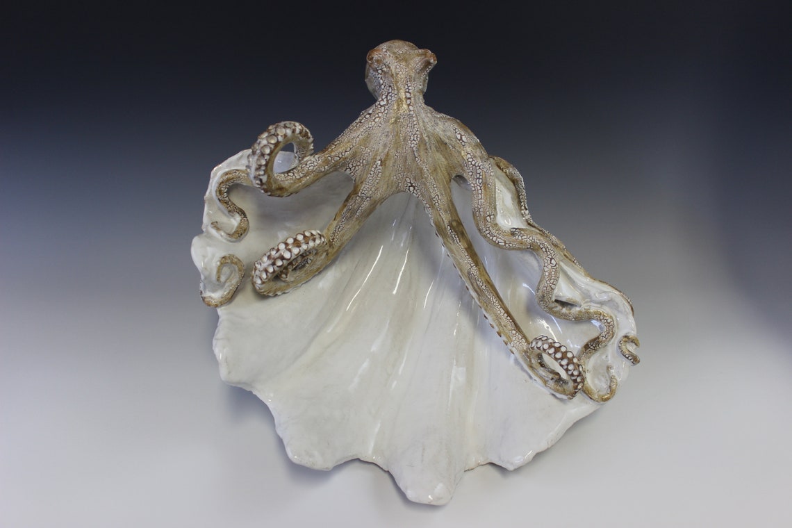 Giant Clam Shell With Octopus - Etsy