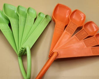 Vintage Tupperware Yellow Measuring Cup Spoons 12 Piece Set Farmhouse ...