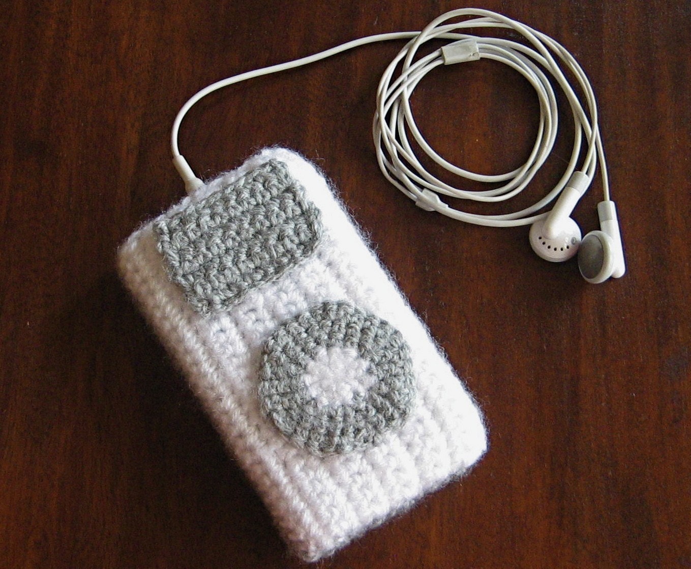 Crochet Pattern Retro Ipod Classic iPhone Cover - Permission to Sell ...