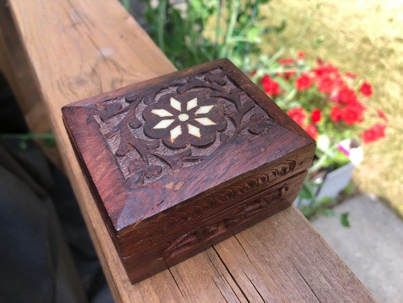 Small Vintage Carved Wooden Box - Etsy
