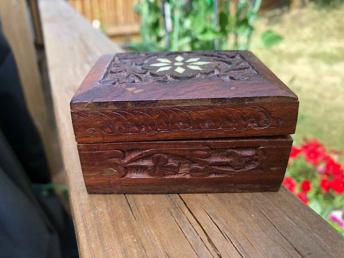 Small Vintage Carved Wooden Box - Etsy