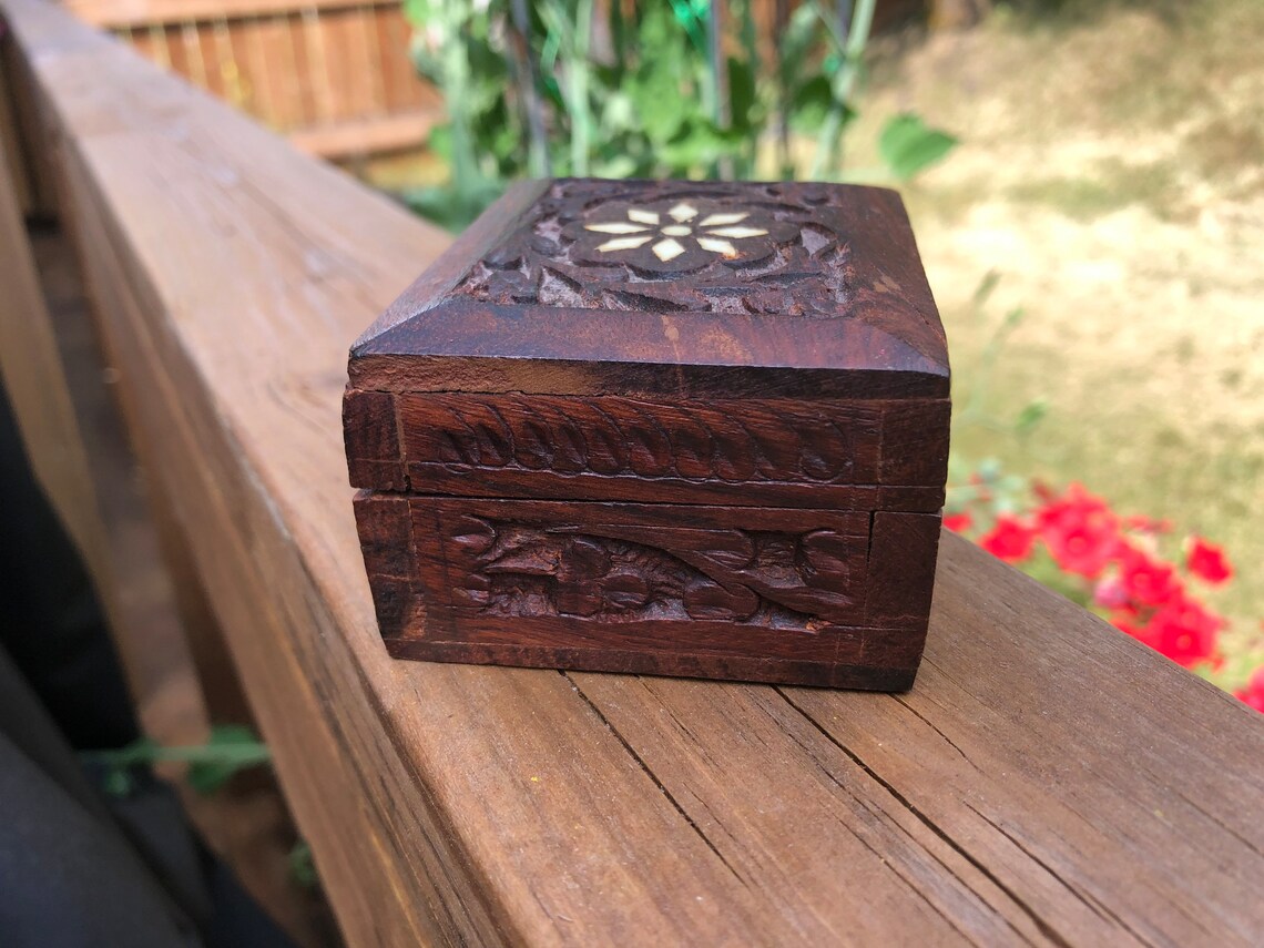 Small Vintage Carved Wooden Box - Etsy