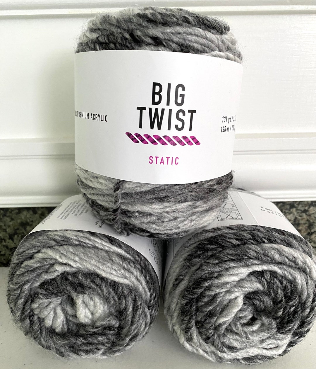 Lot of 3 Cakes Big Twist Static Yarn 5 Bulky Chunky Acrylic Variegated ...