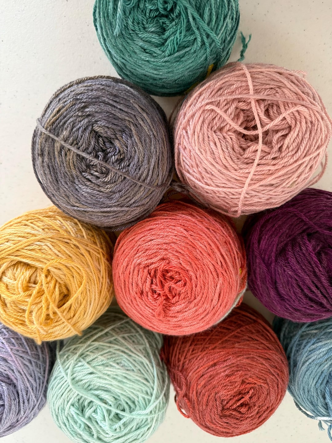Hobby Lobby Yarn Bee Sweet Divinity #4 Medium Worsted Acrylic Nylon 3.5 ...