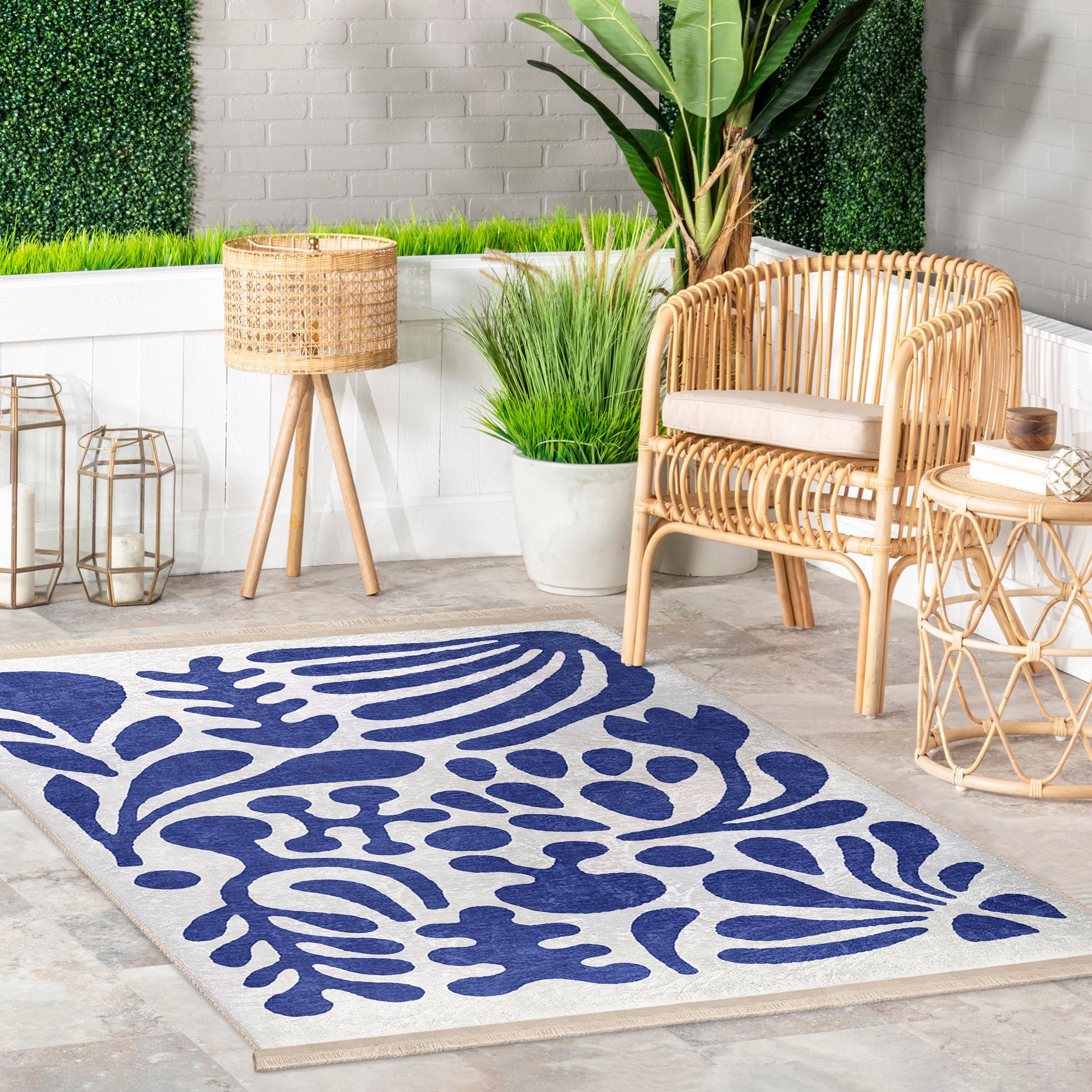 Abstract Blue Accent Rug - Bold Leaf Silhouette Carpet - Modern ...