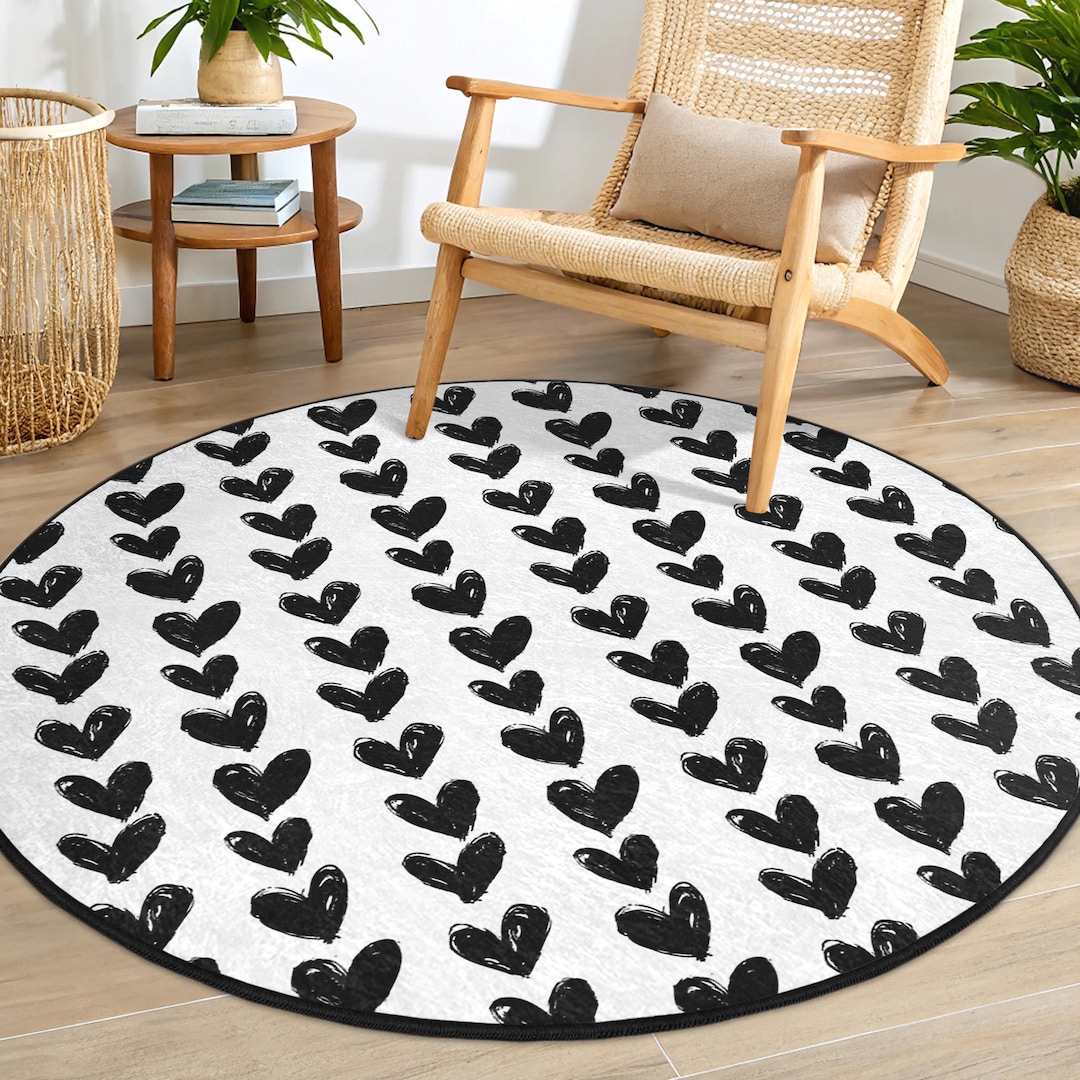 Black Heart Pattern Round Rug - Playful Heart Design Circle Mat - White ...