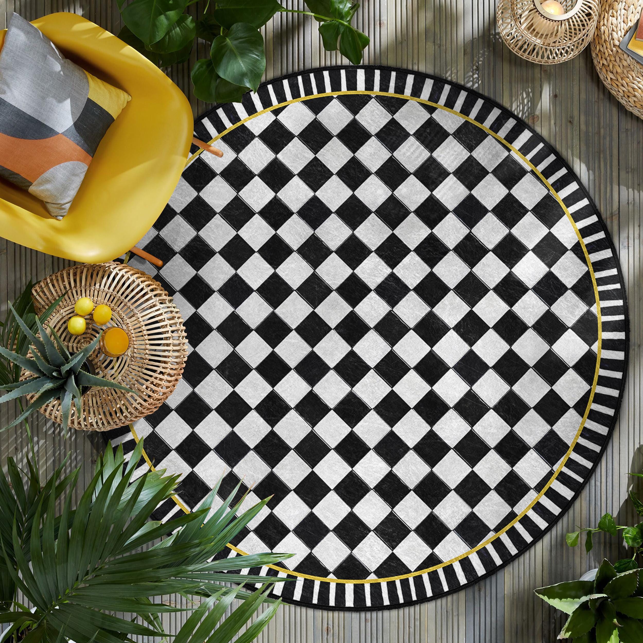 Checkered Black White Design Round Rug - Contrasting Checkerboard ...