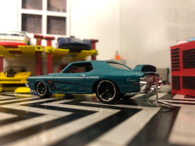 Hot Wheels Keychain IN BOX – Drift & Race Car Inspired Keyring – Unique ...