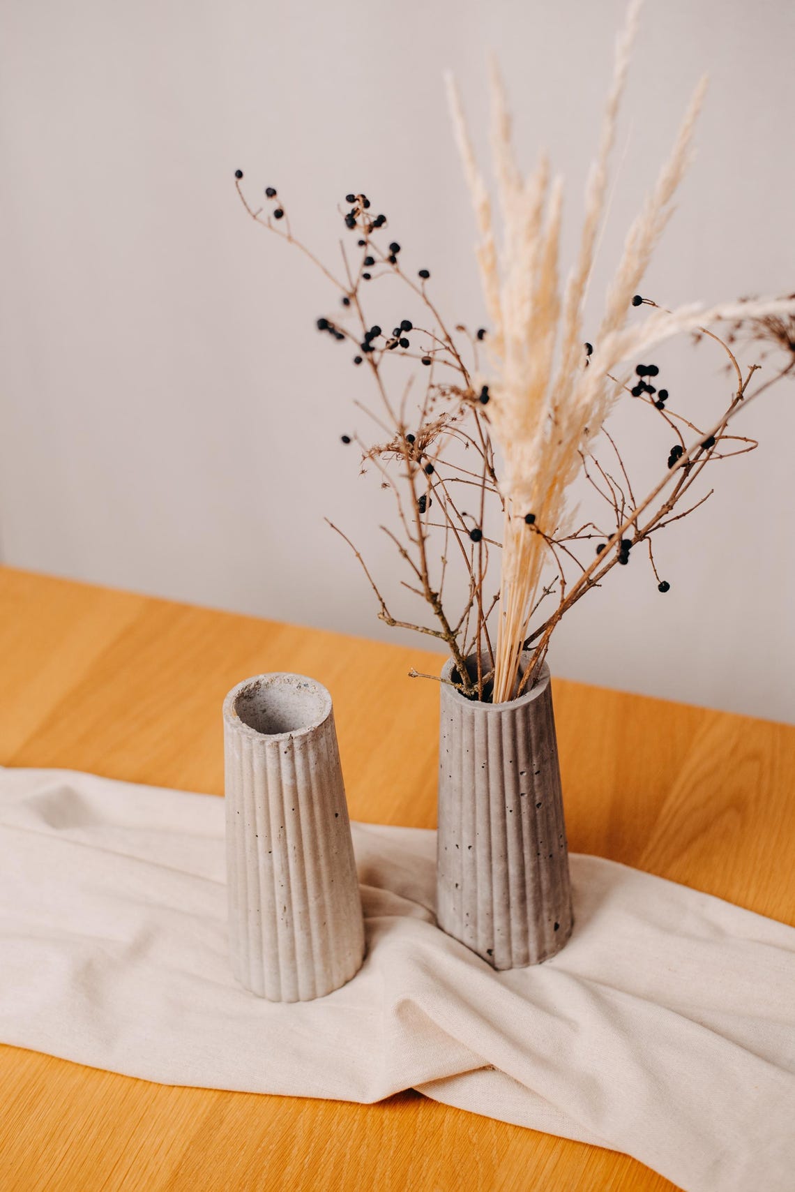 Minimalist Concrete Vase – Modern Decorative Accent - Etsy