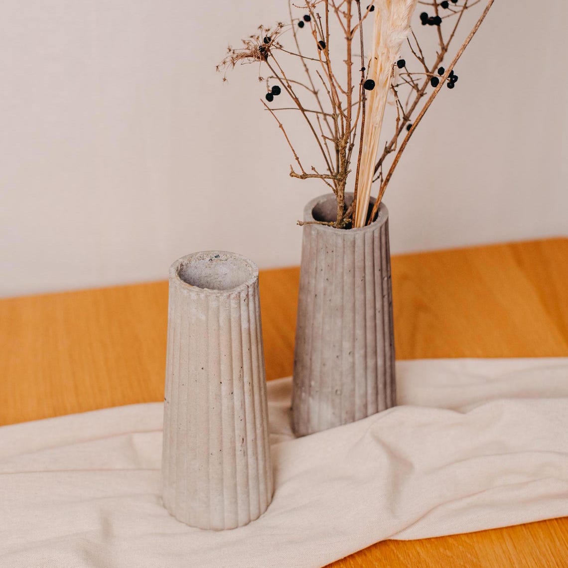 Minimalist Concrete Vase – Modern Decorative Accent - Etsy