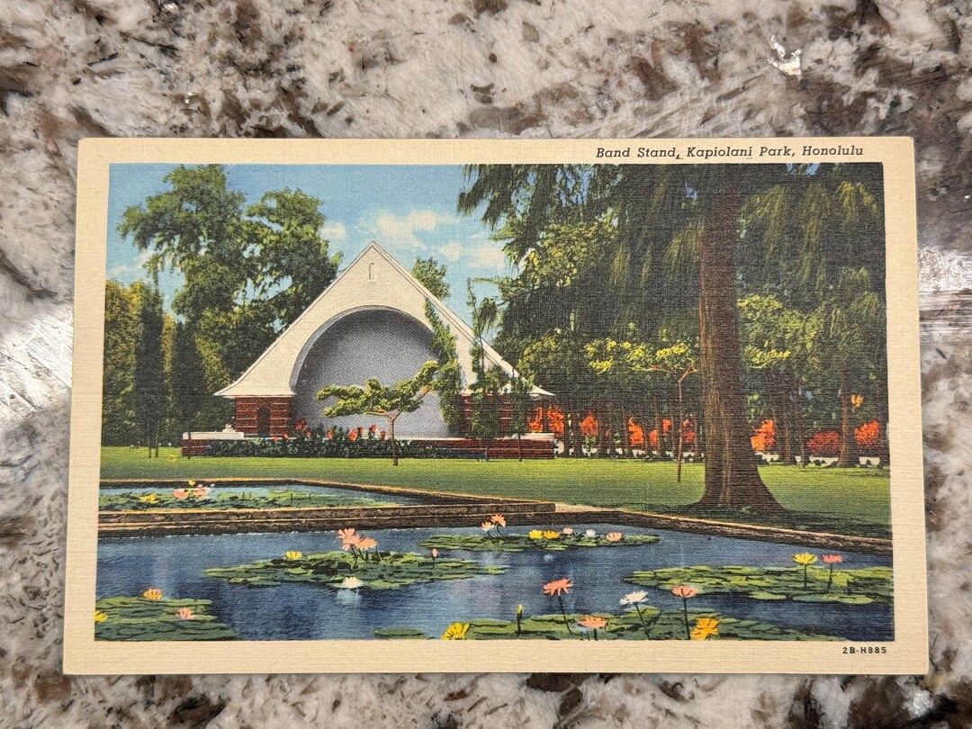 Vintage 1940s Linen Postcard - Band Stand, Kapiolani Park, Honolulu ...
