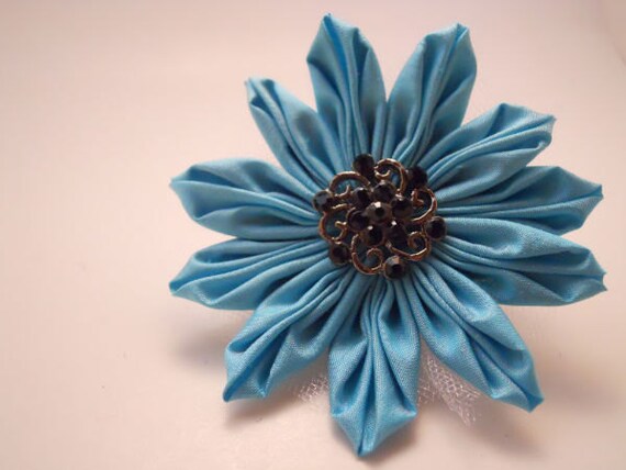 Items similar to Fabric Flower Brooch on Etsy