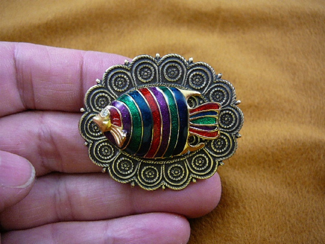 Tropical Rainbow Fish With White Rhinestone Eye I Love Going Aquarium ...