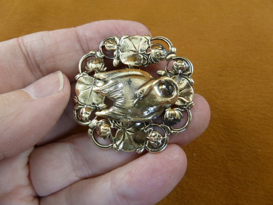 Swan Bird Swans Lover Scrolled Design Lily Pad Water Pond Lilies Repro ...