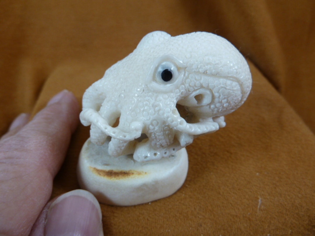 White Octopus of Shed ANTLER Figurine Bali Detailed Carving of Shed ...