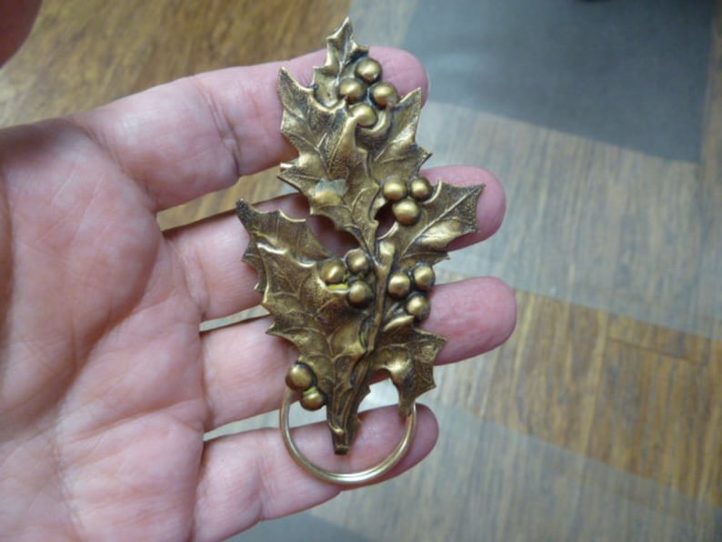 Hollyberry Holly Berry Leaf Sprig Brass Eyeglass Glasses Holder Id ...