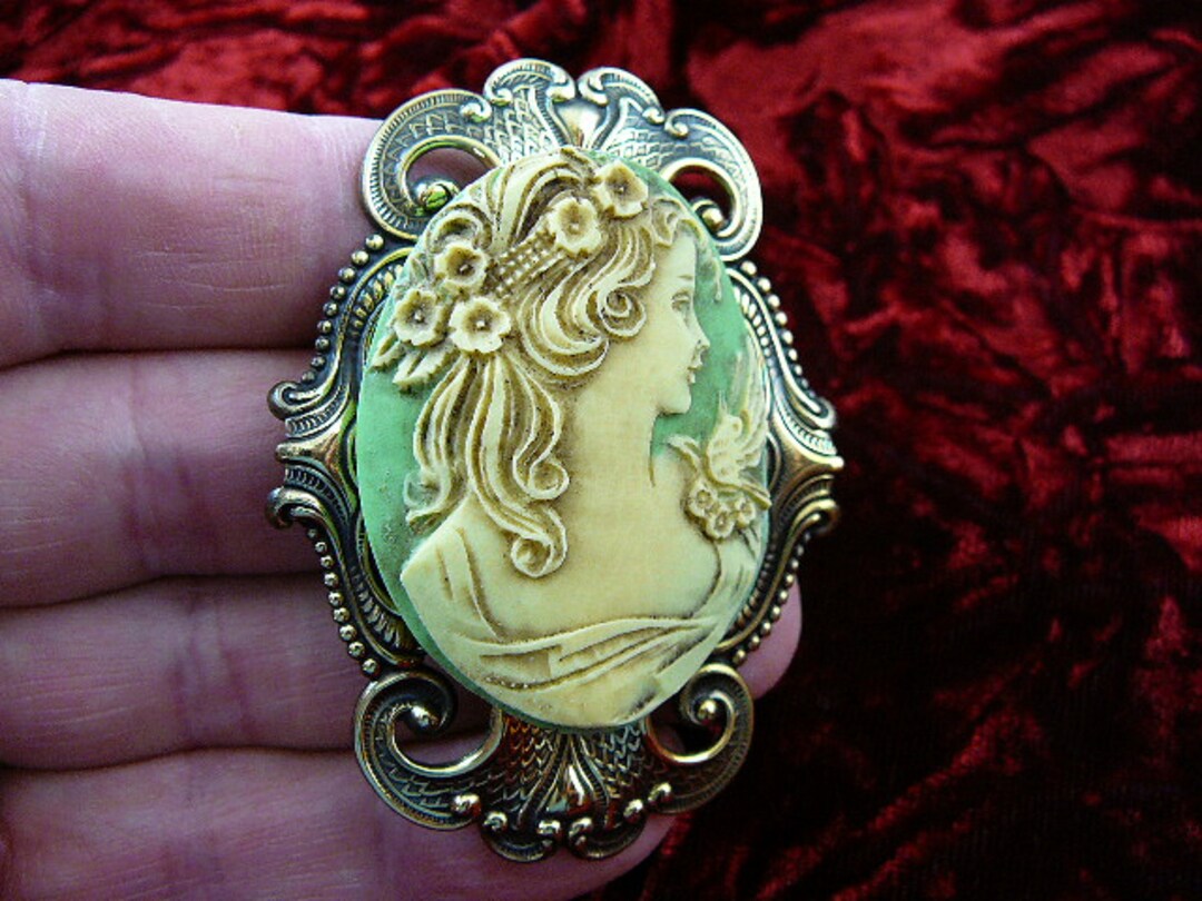 Lacy Lady With Bird on Shoulder and Flowers in Hair Ivory + Green Oval ...
