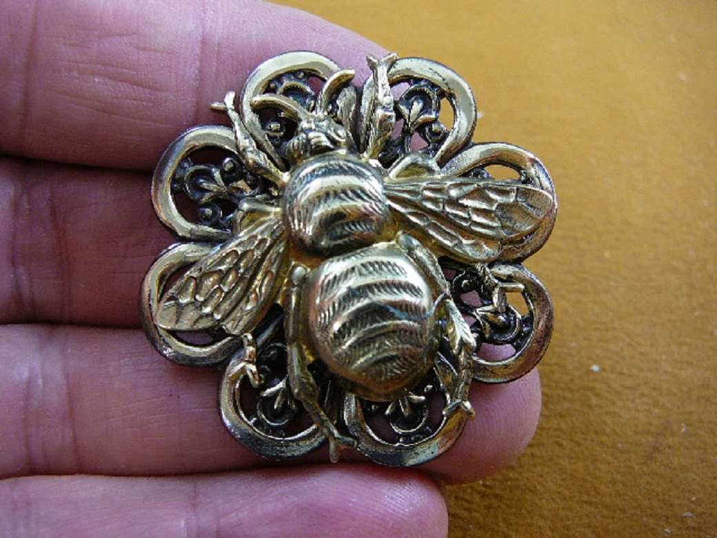 Large Striped Bee Bumble Bees Insect Bug on Scrolled Daisy - Etsy