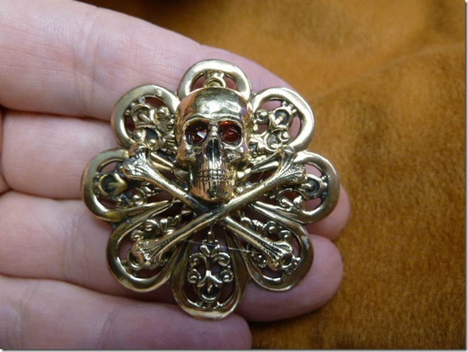 Red Eyed Skull and Crossbones Bones Cross Love Pirate Scrolled ...