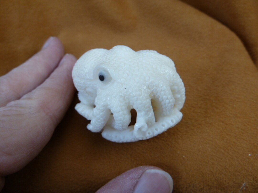White Octopus of Shed ANTLER Figurine Bali Detailed Carving of Shed ...