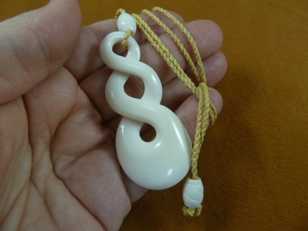 Infinity Twisted Knot White Aech Cow Bone Pendant Hand Carved Maori ...