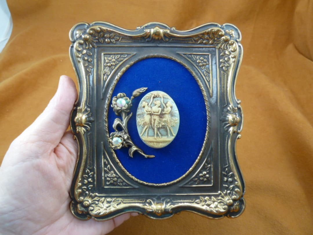 Framed Cameos Three MUSES Graces Women Gray + Ivory Oval Victorian ...