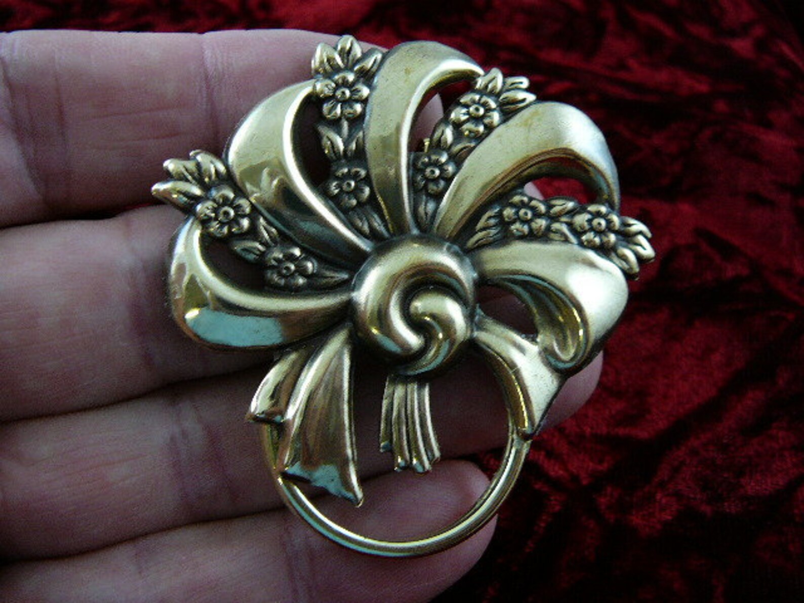 Ribbon Bow With Flowers Bouquet Brass Eyeglass Glasses Holder Id Badge Pin Pendant E-462 - Etsy