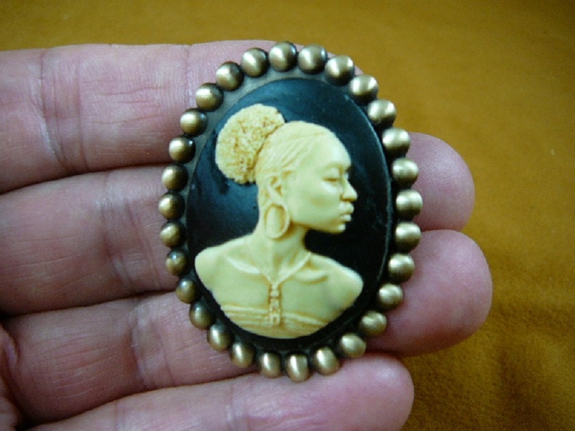 RARE African American LADY Ivory + Black Oval CAMEO Brass Pin Pendant ...