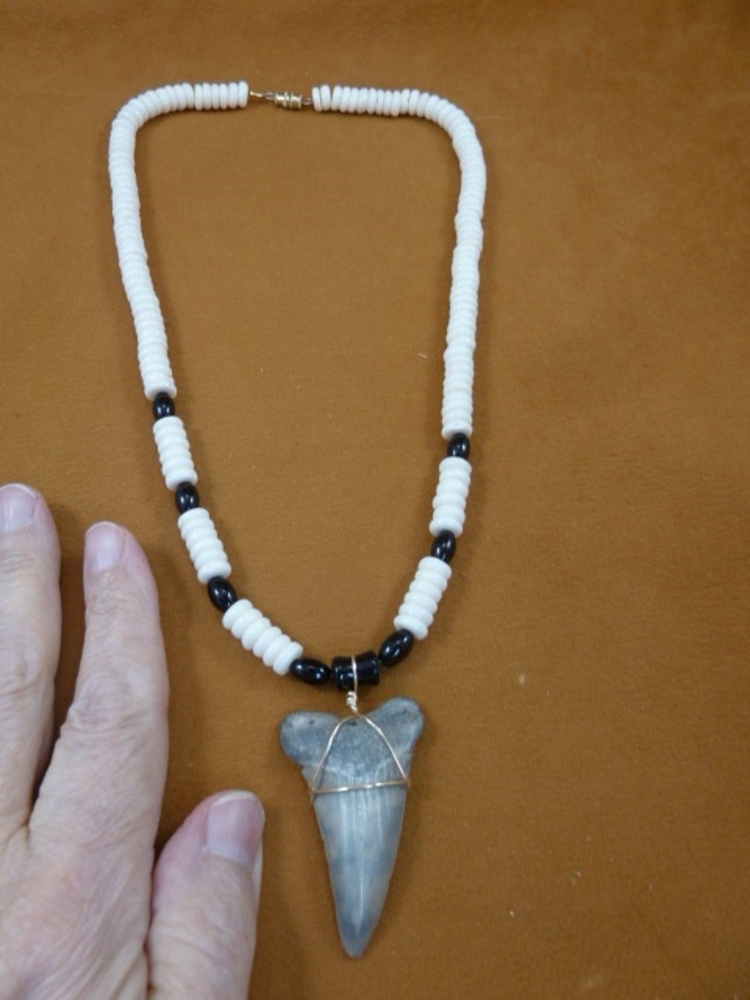 2" MAKO FOSSIL Shark Tooth on White Bone + Black Onyx Gemstone 20 ...