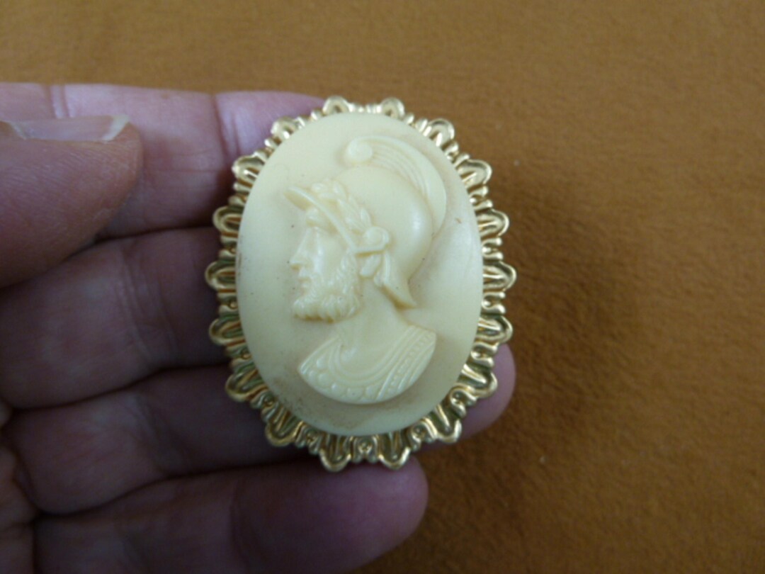Bearded KNIGHT Male Soldier Man With Helmet Roman Greek White CAMEO Pin ...