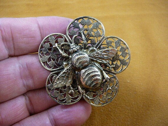 Large Striped Bee Bumble Bees Insect Bug on Scrolled Daisy | Etsy