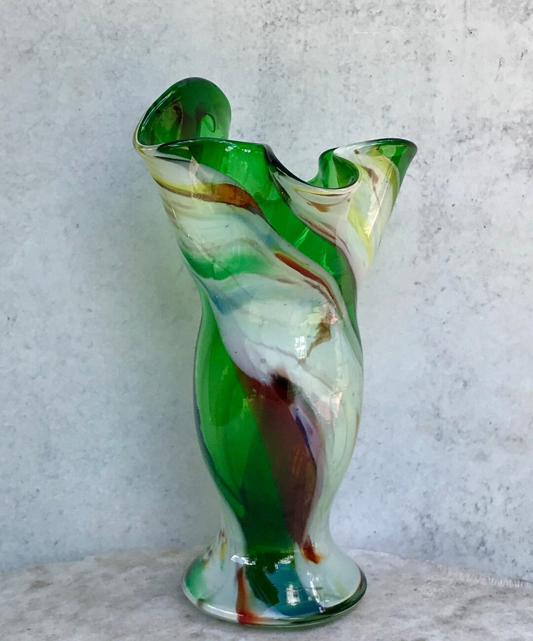 Vintage Handblown Art Glass Swirl Ruffled Rim Vase - Etsy