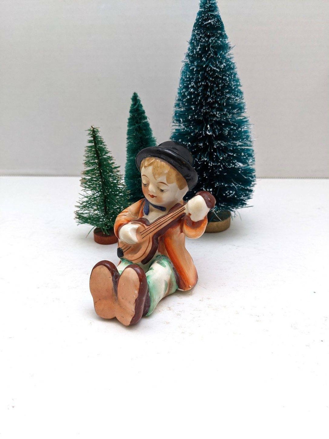Vintage Figurine Seated Banjo Player - Etsy