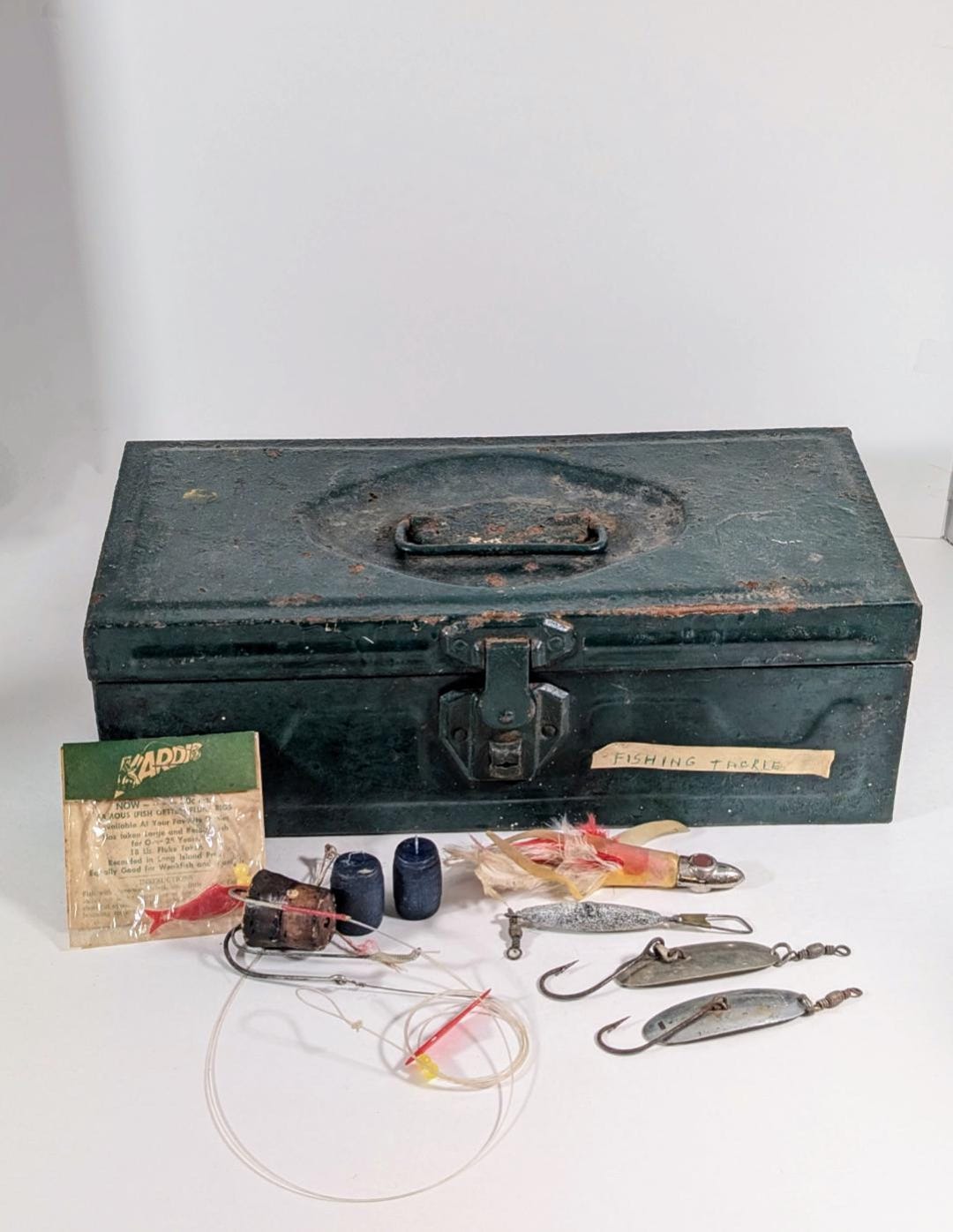 Vintage Green Rusty Crusty Metal Fishing Tackle Box and Lures - Etsy