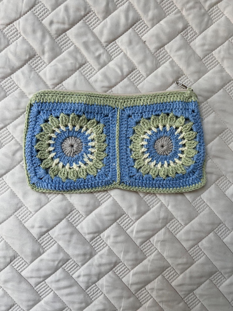 Granny Square Crochet Pouch: Handmade Make-up Zipper Pencil Case - Etsy