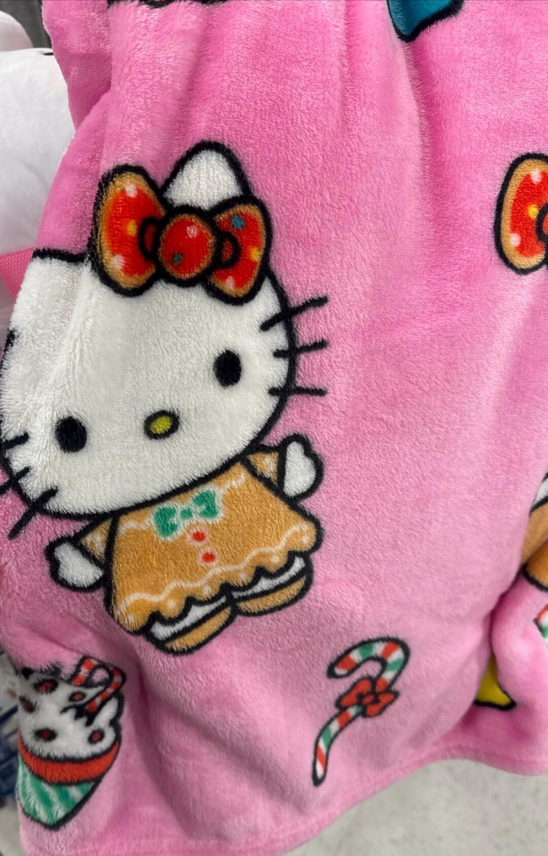 2 Pack HELLO KITTY Blankets Bright Pink Gingerbread Dress, Cupcakes ...