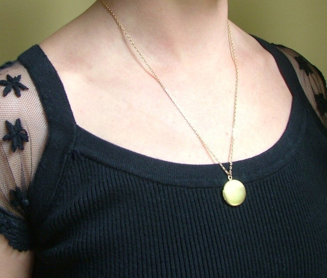 Plain Gold Locket Necklace Pet Locket Simple Round Locket Personalized ...