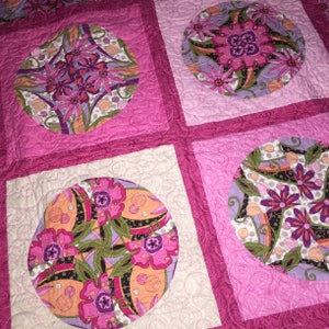 CARTWHEELS Modern Baby Quilt 41 X 41 Nellie J Designs Cartwheel Pattern ...