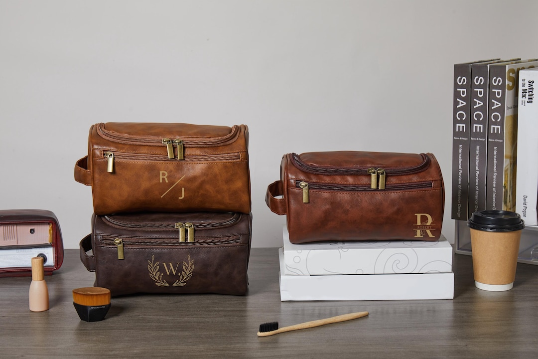 Personalized Leather Travel Kit for Men, Groomsmen Gifts, Engraved Dopp ...