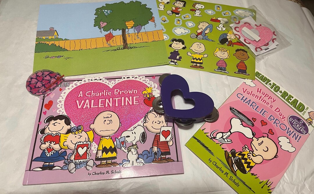 Peanuts Charlie Brown Snoopy Valentine Valentine’s Day Book Craft Toy ...