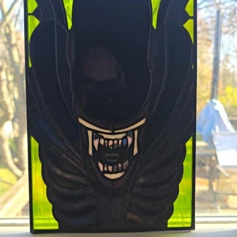 Alien Xenomorph Stained Glass Art Panel – Handmade Sci-fi Horror Fanart ...