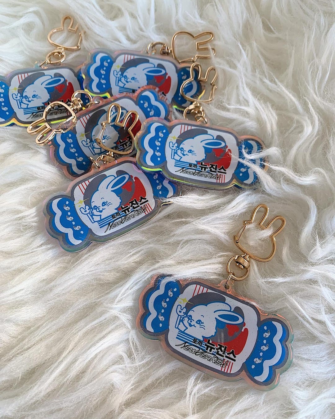 TOKKI Lucky Bunny New Jeans Keychain - Etsy