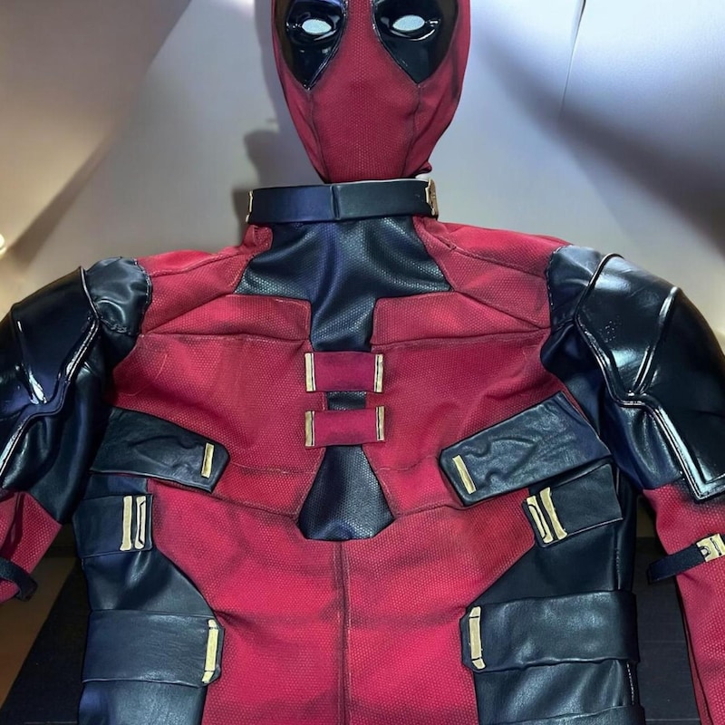 Deadpool Costume - Etsy