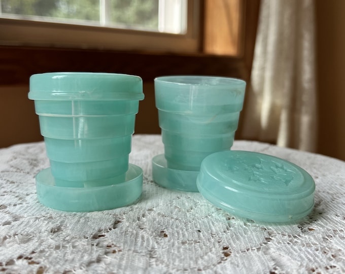 Vintage Stanhome Collapsible Travel Cup Pillbox / Pill Holder, Marbled ...