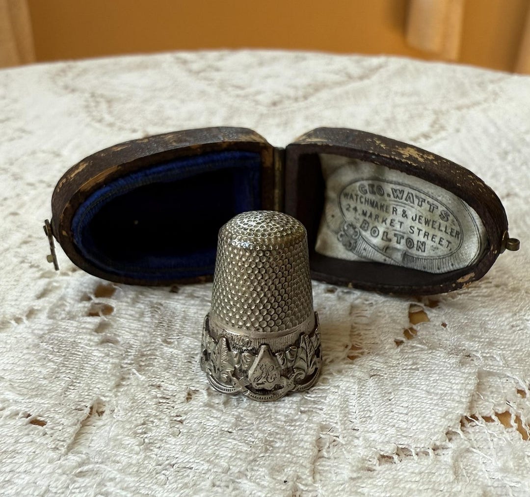 Antique / Vintage Collectible 750 Thimble in Original English Thimble ...