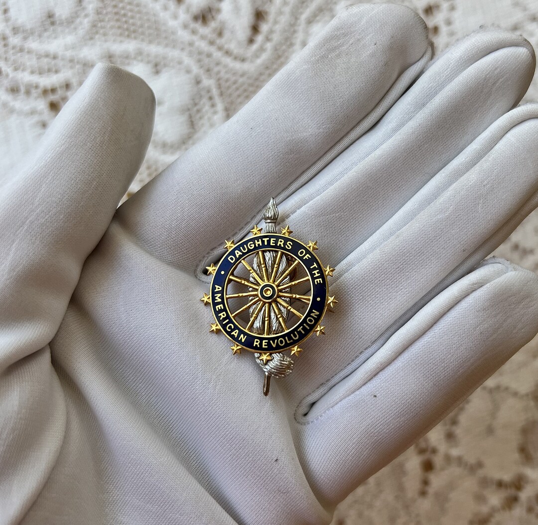 Vintage / Antique DAR / Daughters of the American Revolution Pin ...