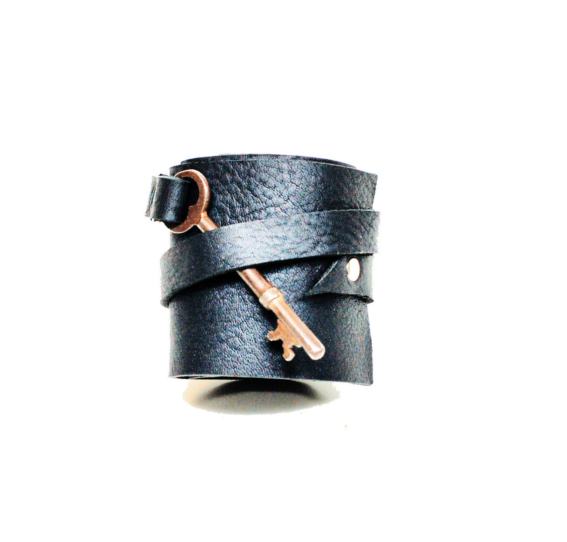 Leather Cuff With Antique Skeleton Key Steampunk Industrial - Etsy