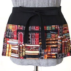 Pocket Apron Gift for Book Lover, Book Print Teacher Apron With Pockets ...