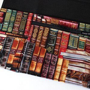 Pocket Apron Gift for Book Lover, Book Print Teacher Apron With Pockets ...