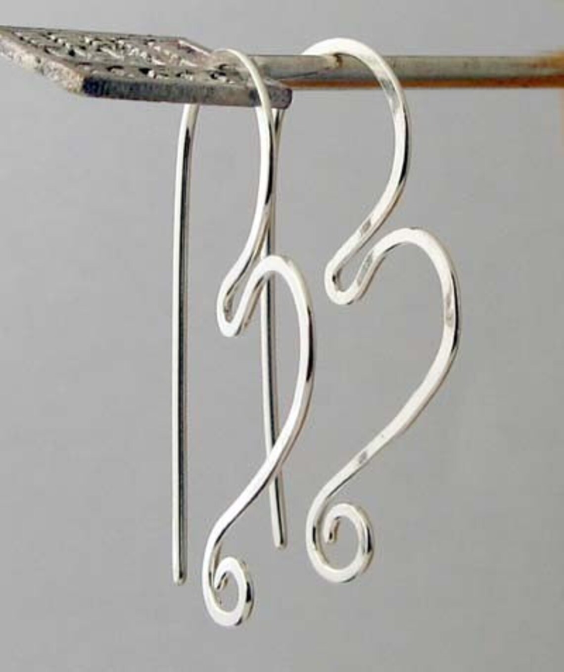 Stylized Heart Hoops. Sterling Silver Sculpted 18 Gauge Wire - Etsy